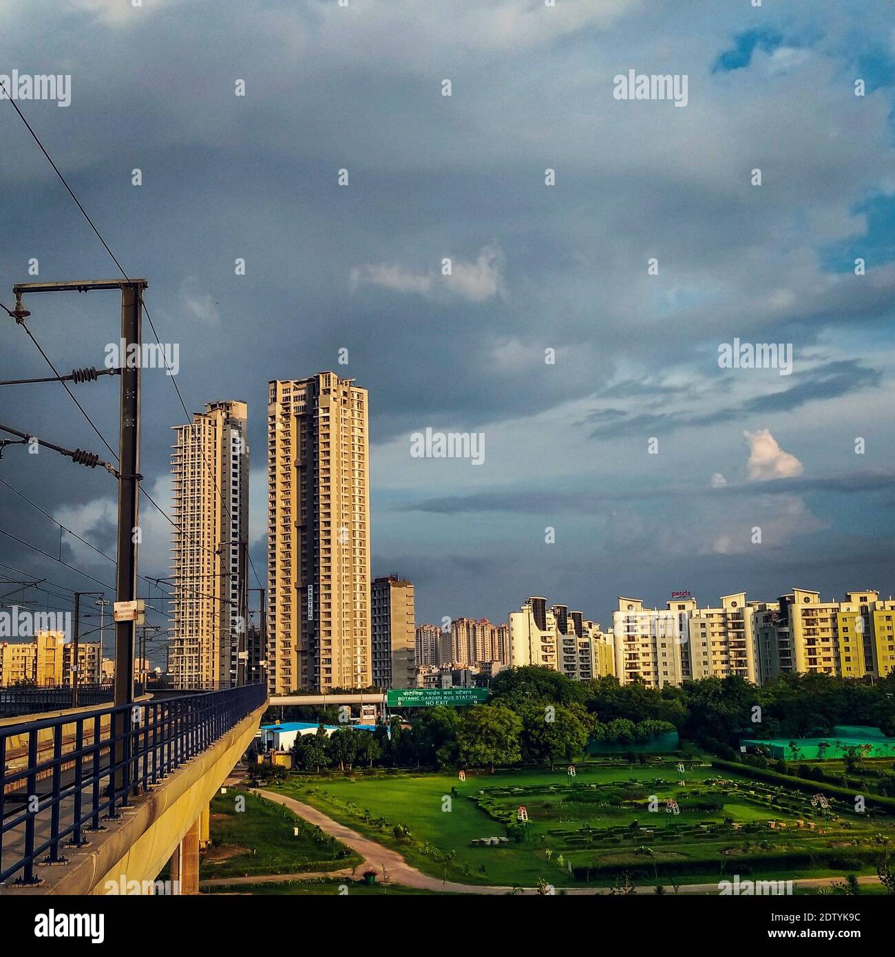 Noida skyline hi-res stock photography and images - Alamy