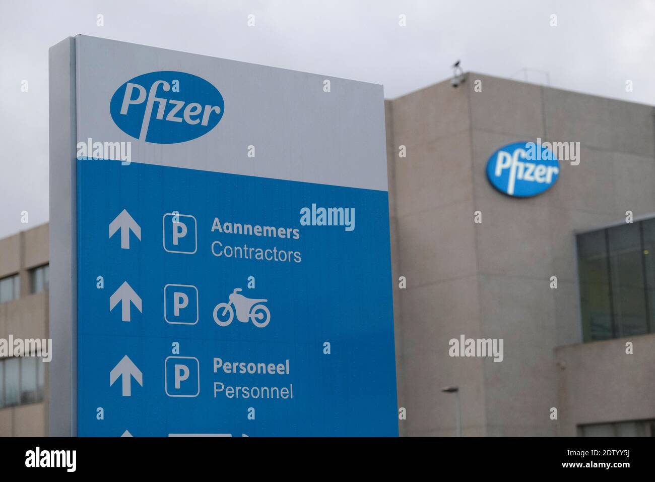 Pfizer factory hi-res stock photography and images - Alamy