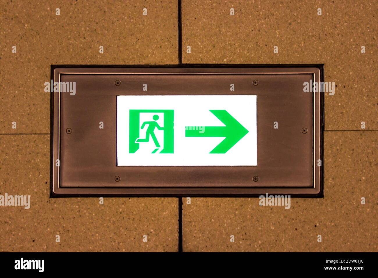 Exit sign japan hi-res stock photography and images - Alamy