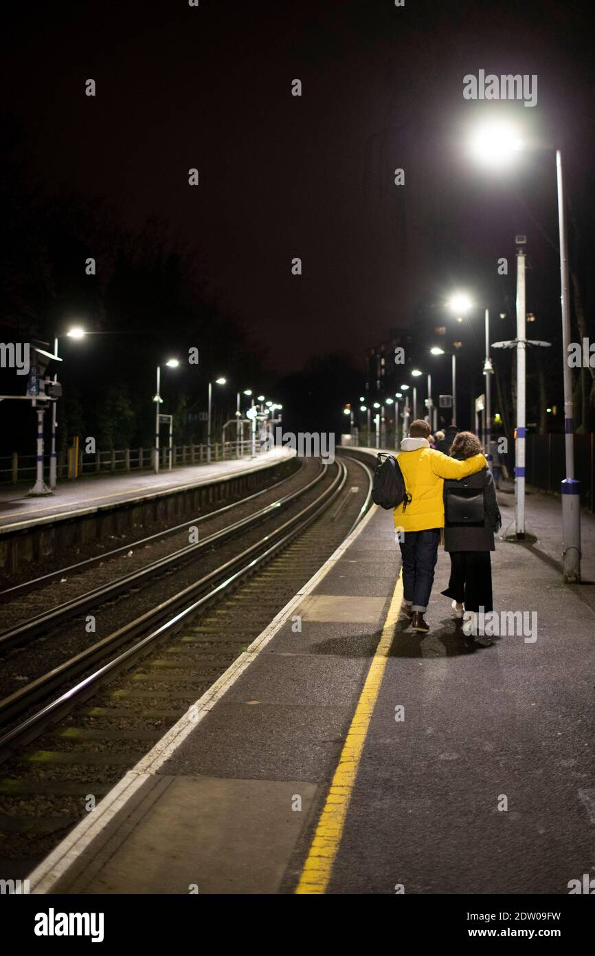 Matching platform hi-res stock photography and images - Alamy