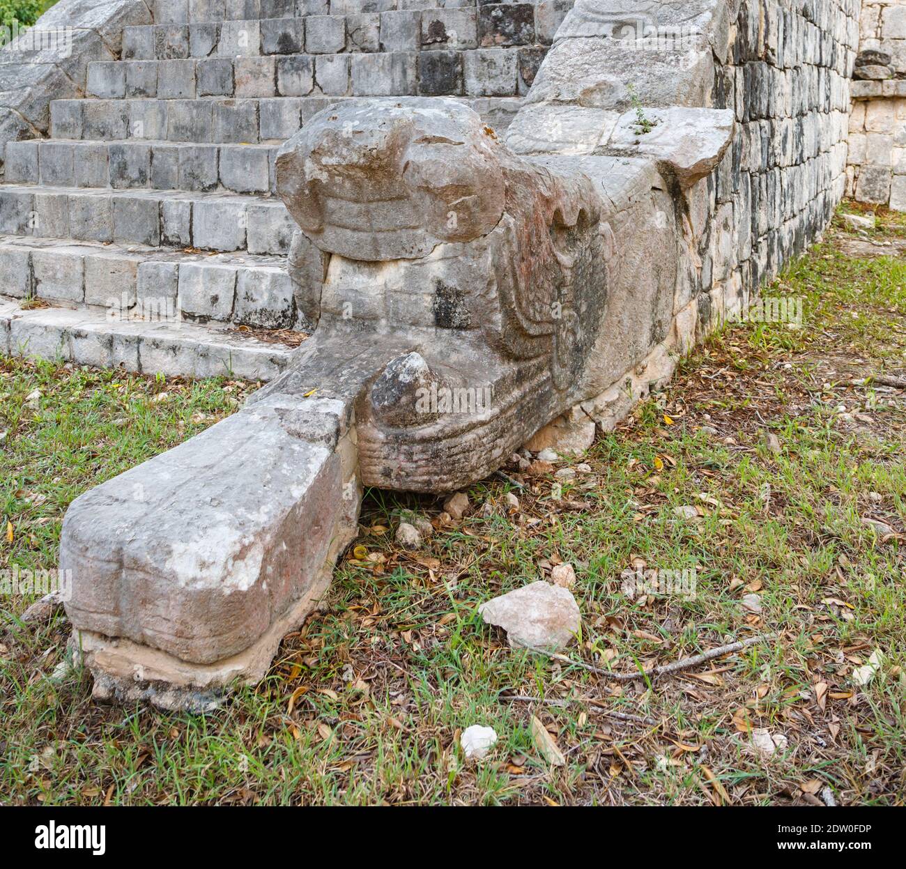 Stone steps and feathered serpent heads on Osario pyramid (High Priest ...