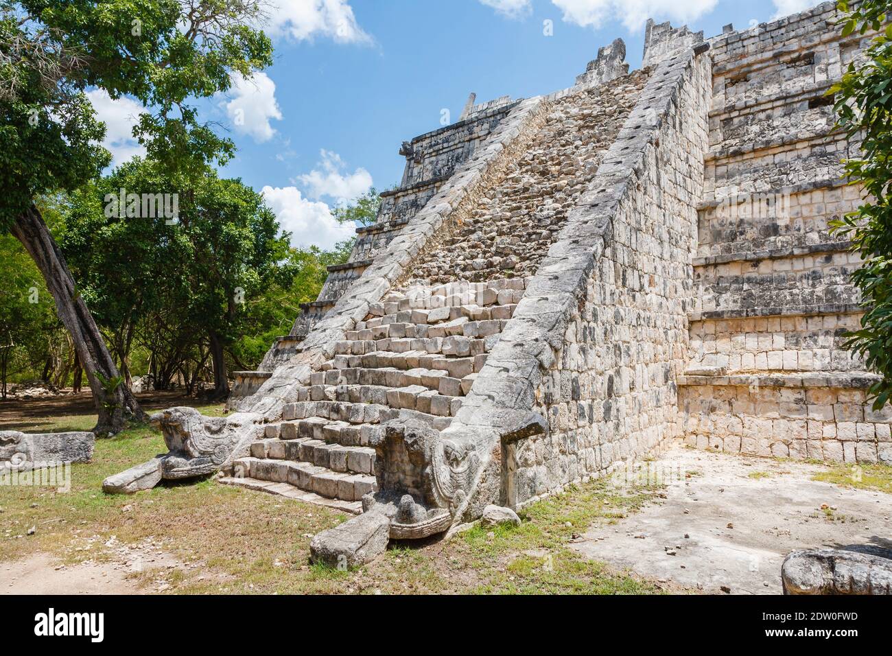 Stone steps and feathered serpent heads on Osario pyramid (High Priest ...