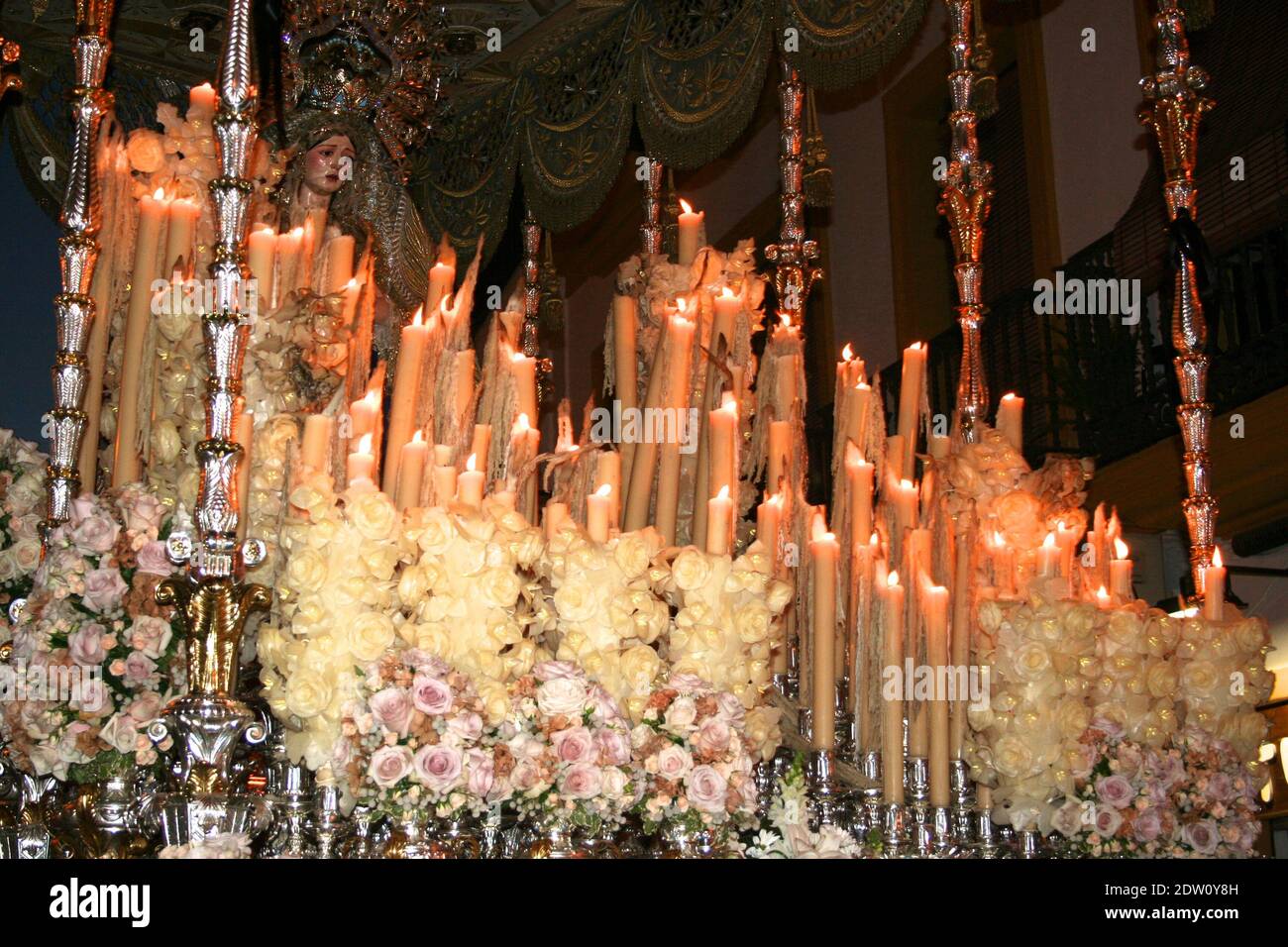 Weeping mary statue hi-res stock photography and images - Alamy