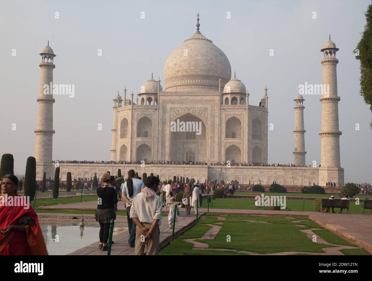 Taj mahal marble mausoleum india tourism design architecture arches hi ...