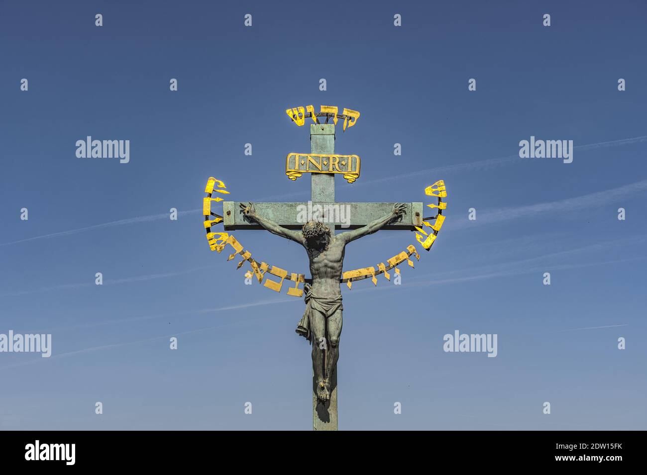 Jesus under the cross hi-res stock photography and images - Alamy