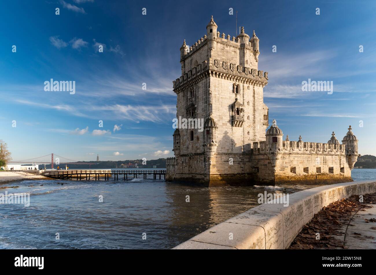 Rio tejo portugal waterfront hi-res stock photography and images - Alamy