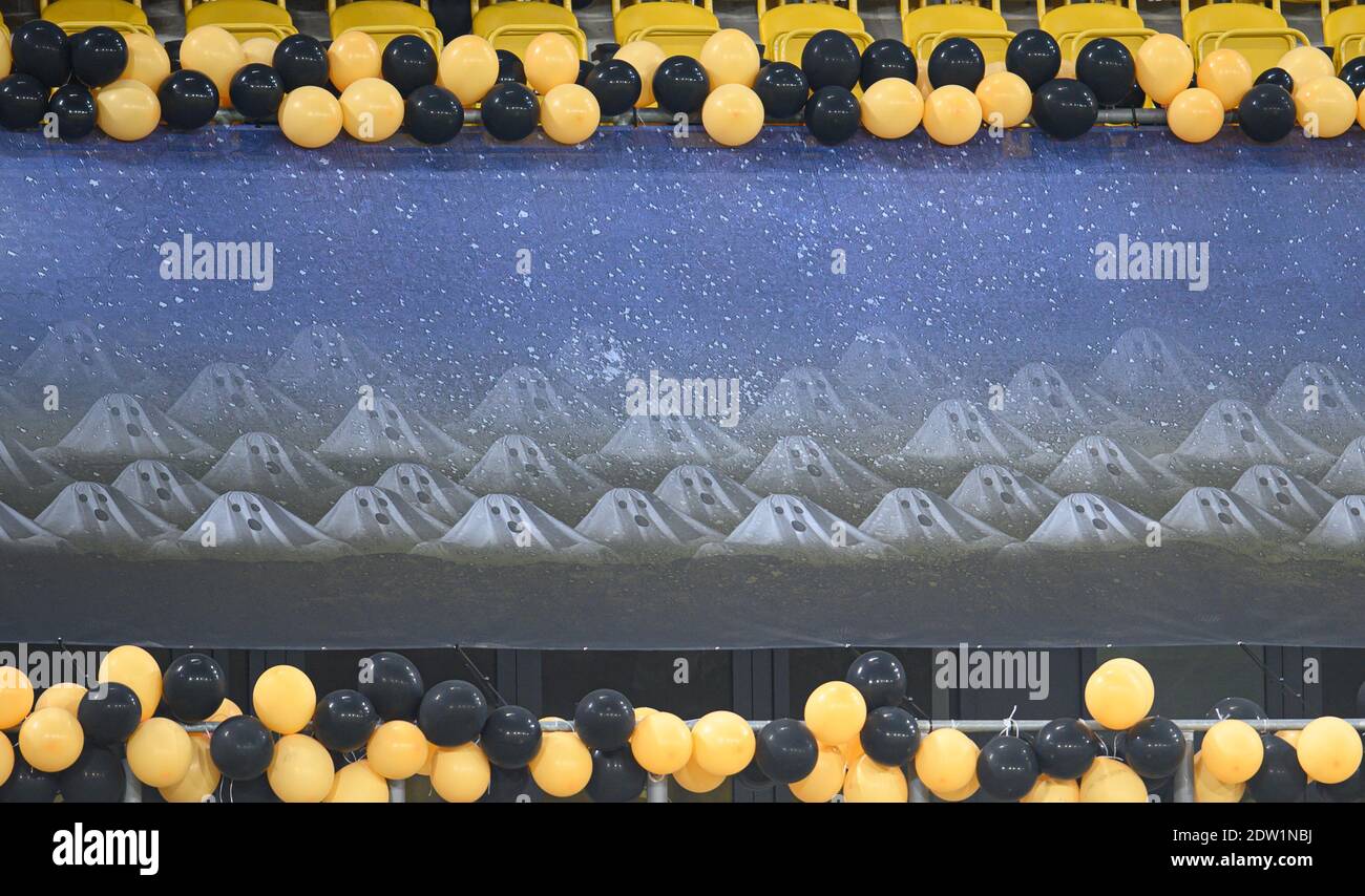 Football stadium balloons hi-res stock photography and images - Alamy