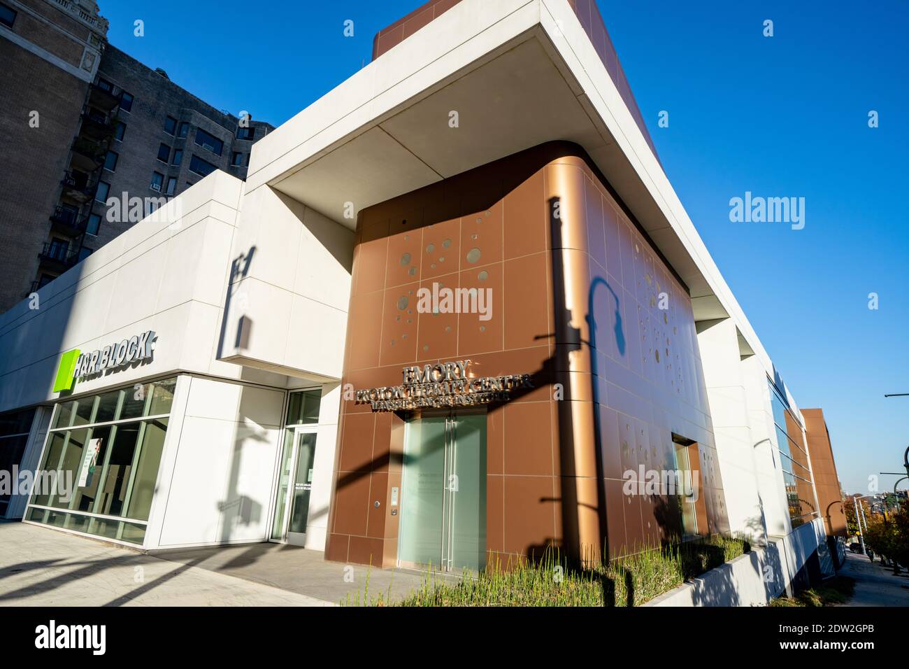 Emory Proton Therapy Center Winship Cancer Institute Building Atlanta ...