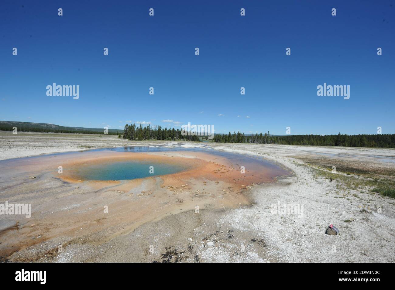 Yellowstone super volcano erupting hi-res stock photography and images ...