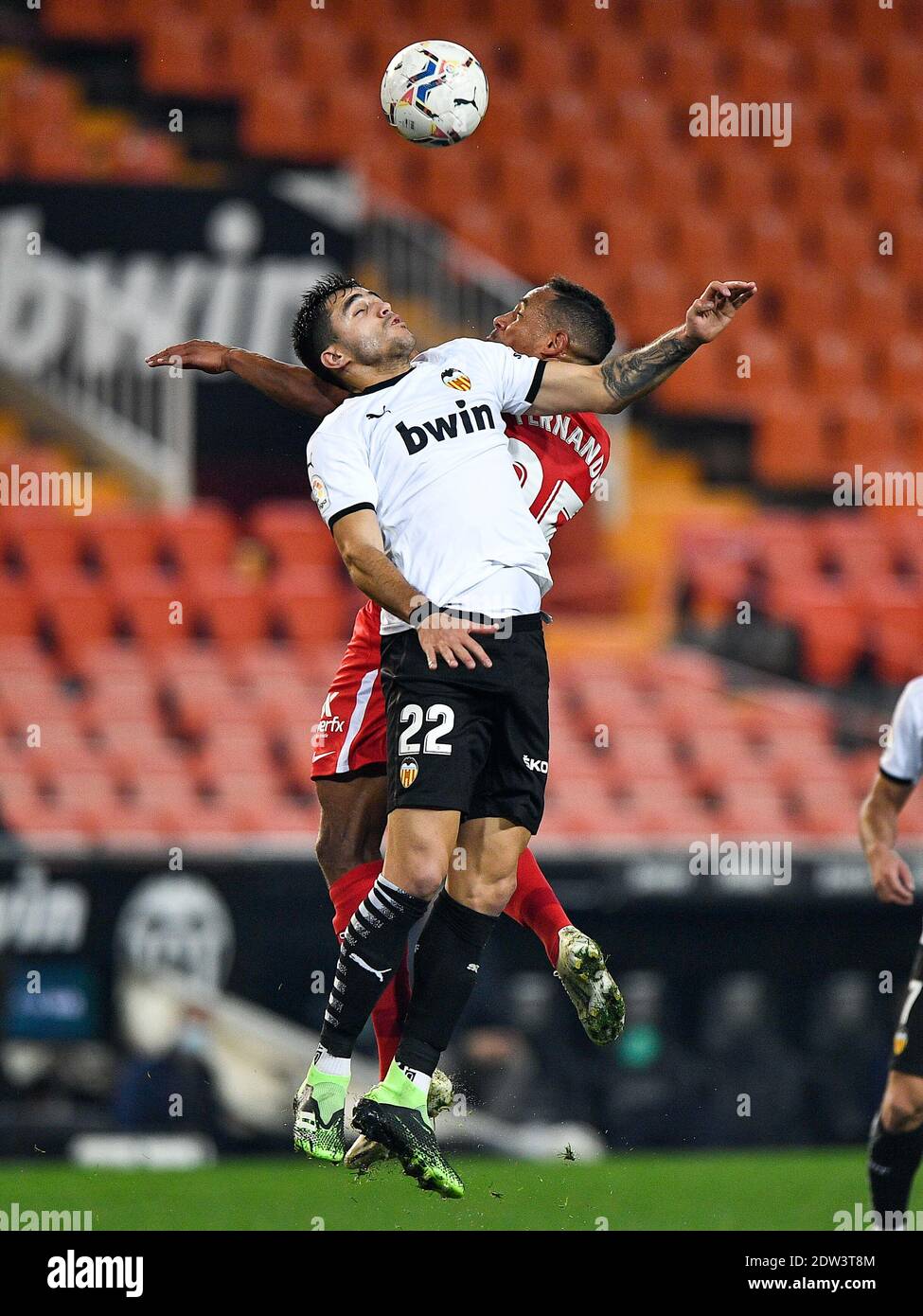 VALENCIA, SPAIN - DECEMBER 22: Maxi Gomez of Valencia CF, Fernando of ...