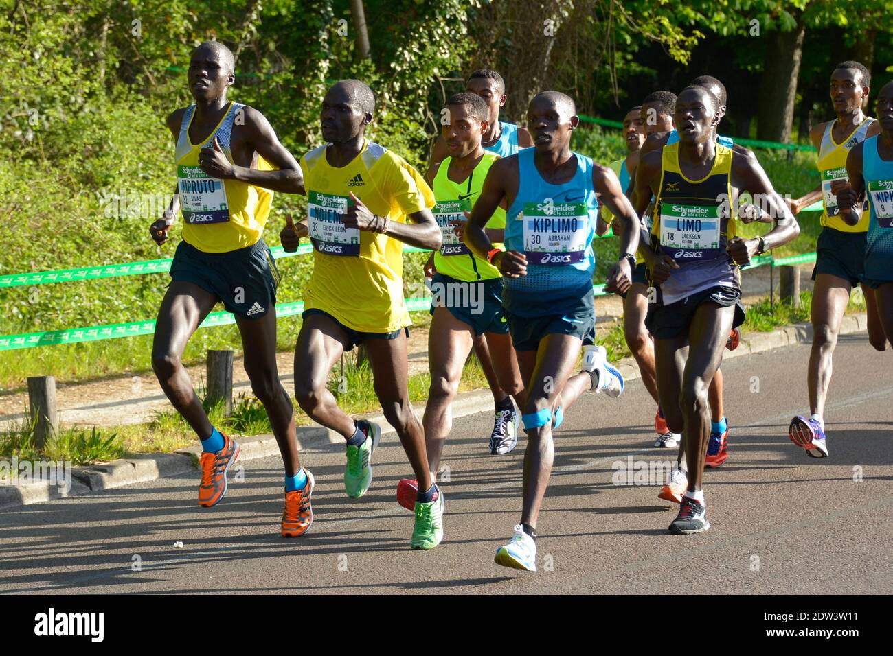 Ethiopia's Kenenisa Bekele (number 1) running his first ever Marathon ...