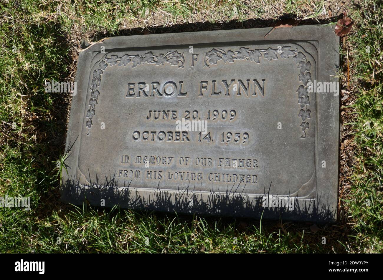 Errol flynn grave forest lawn hi-res stock photography and images - Alamy