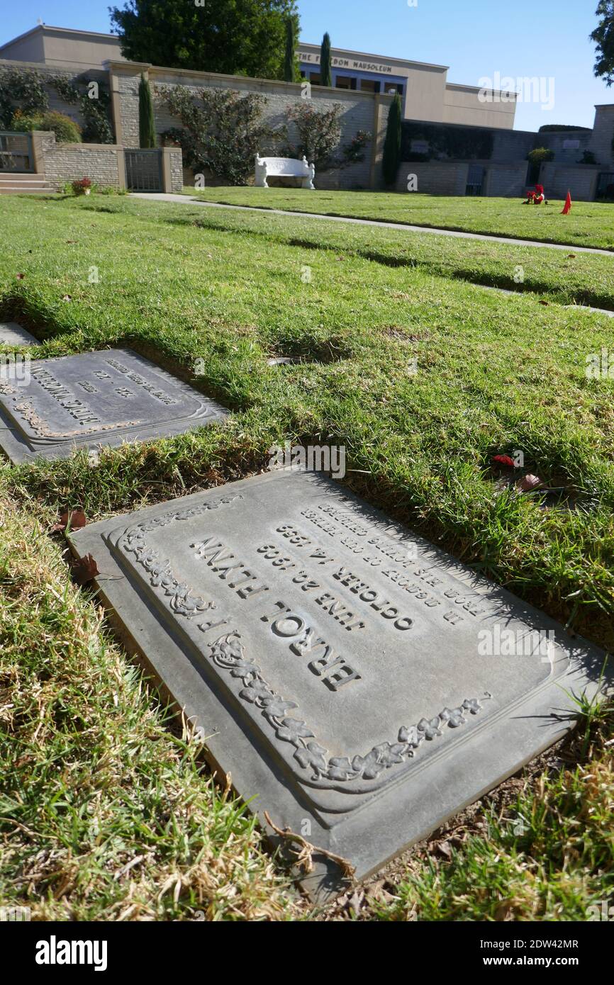 Errol flynn captain blood hi-res stock photography and images - Alamy