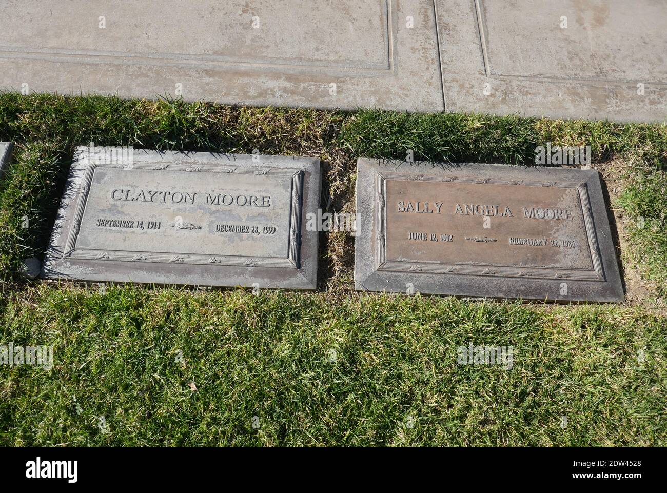 The lone ranger clayton moore hi-res stock photography and images - Alamy