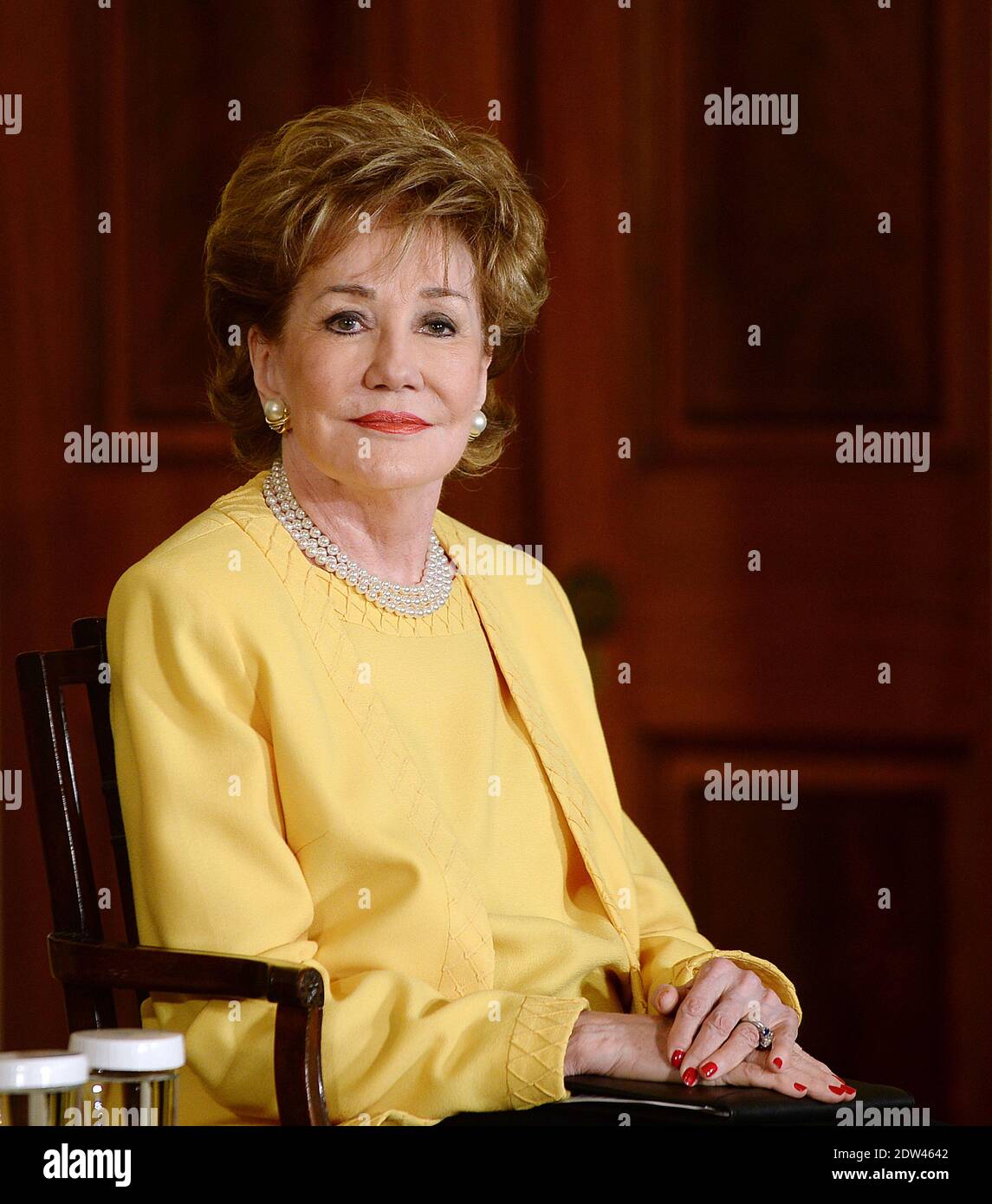 Sen elizabeth dole hi-res stock photography and images - Alamy