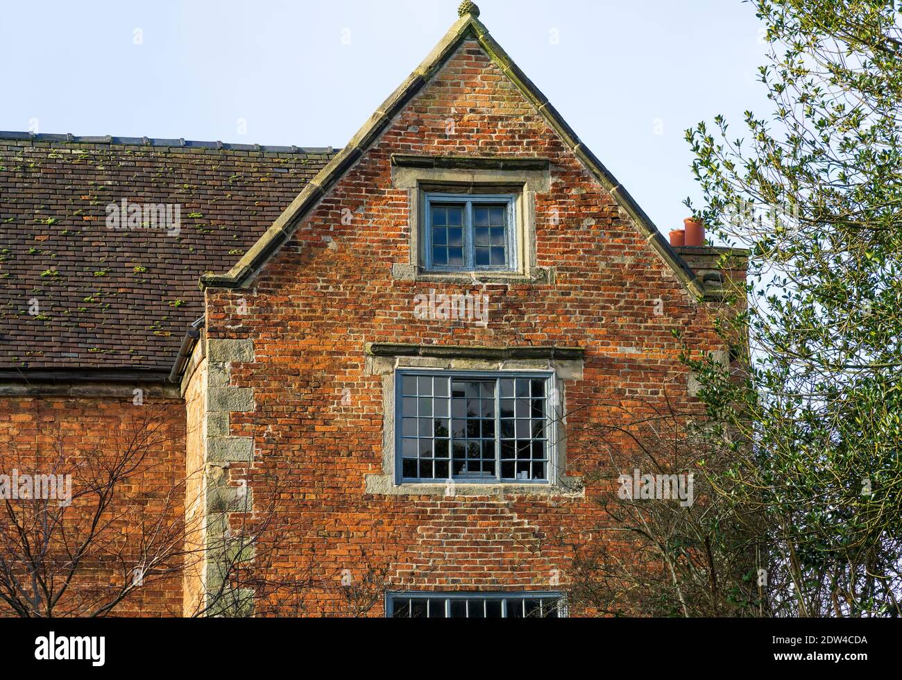 Structural movement hi-res stock photography and images - Alamy