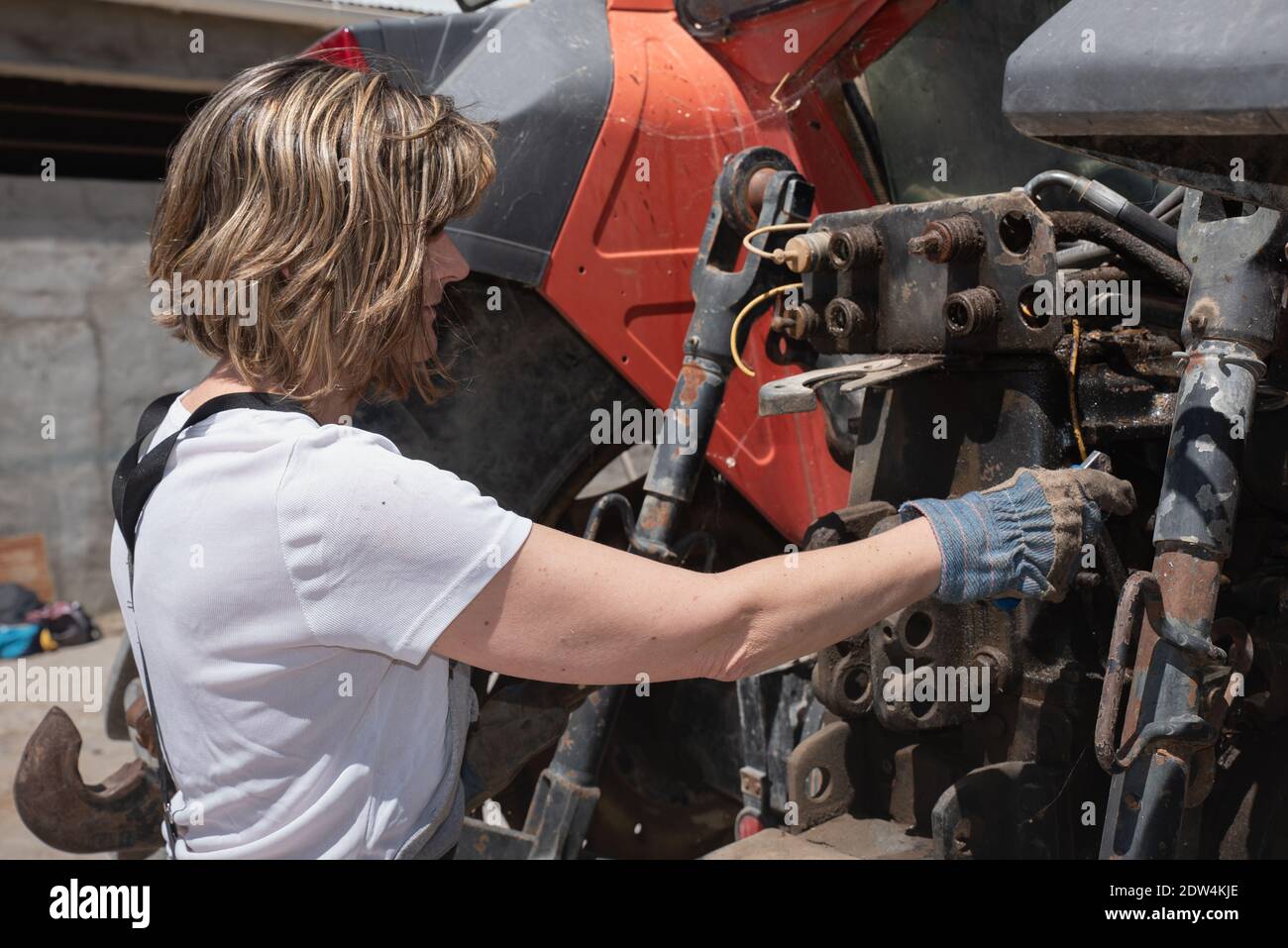 Truck mechanic hi-res stock photography and images - Alamy