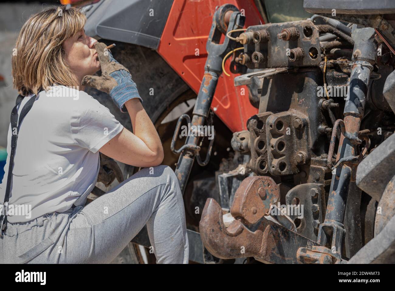 Woman mechanic tractor hi-res stock photography and images - Alamy