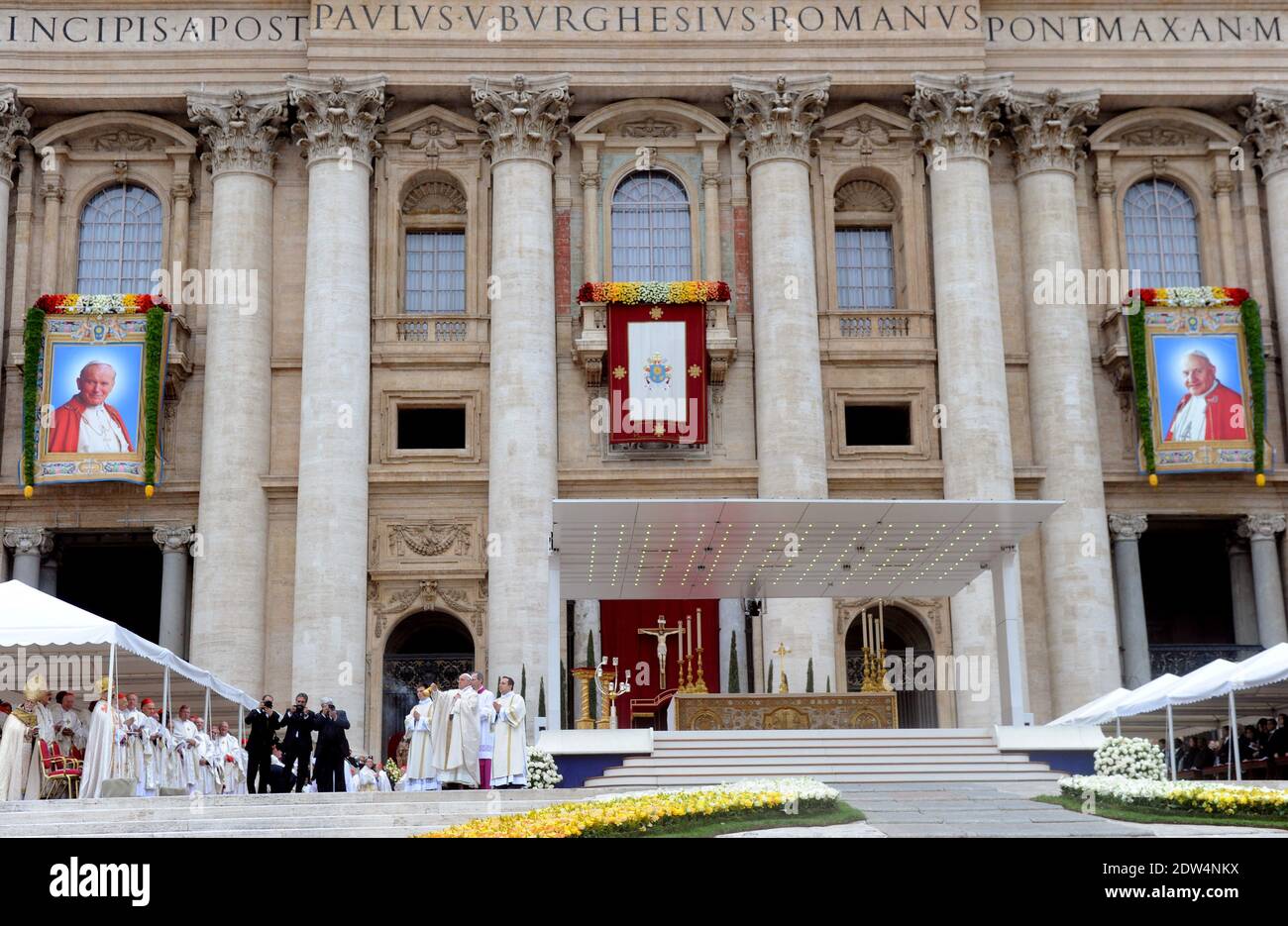 Pope Francis declared Popes John XXIII and John Paul II saints before ...