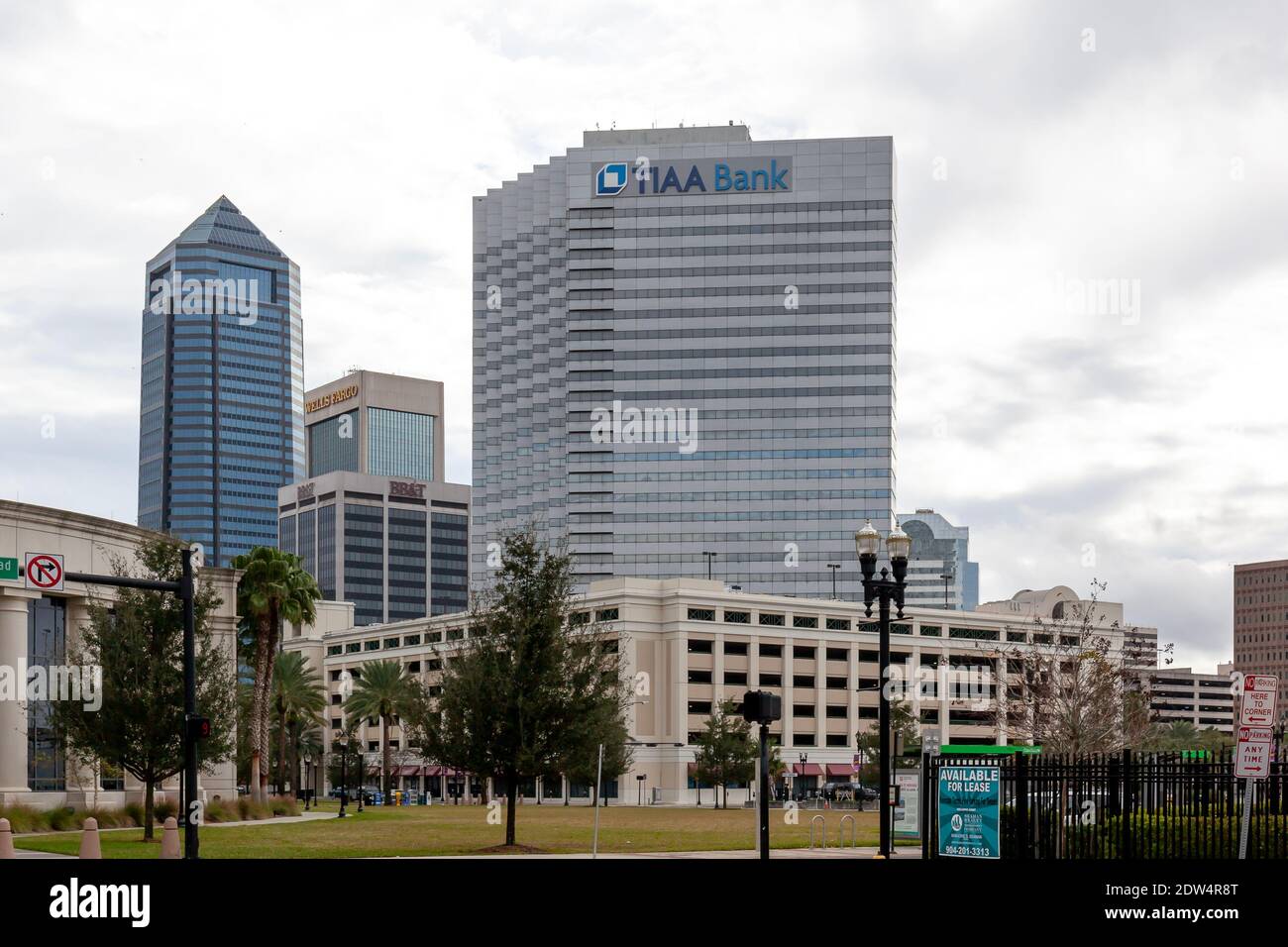 Jacksonville, Florida, USA - January 19, 2020: TIAA Bank headquarters ...
