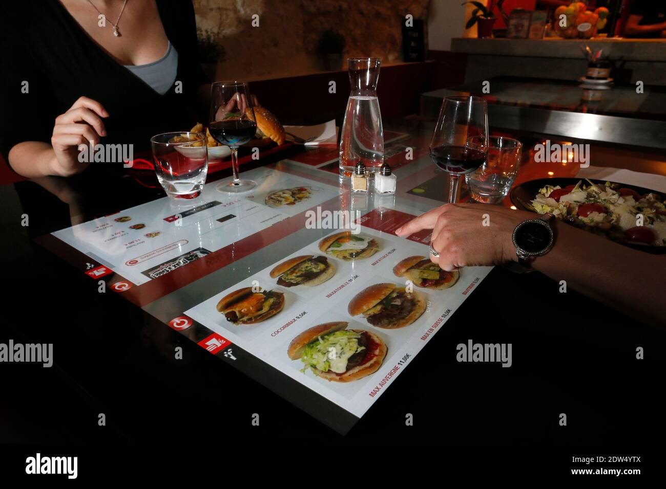 The first full digital restaurant in France Called "Max à table" has ...