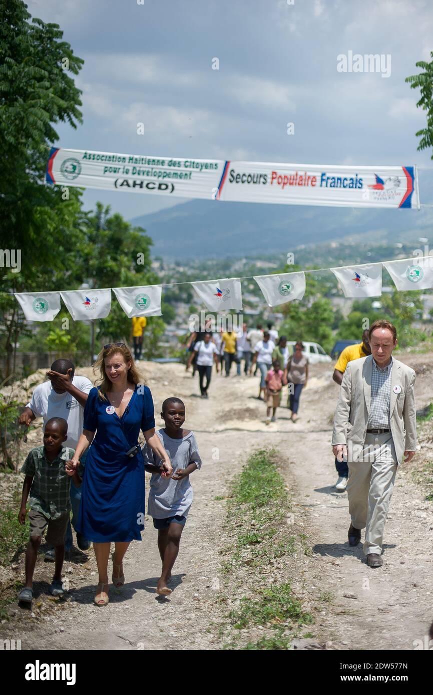 Valerie Trierweiler along with Dr Ismaïl Hassouneh visit a soon to be ...