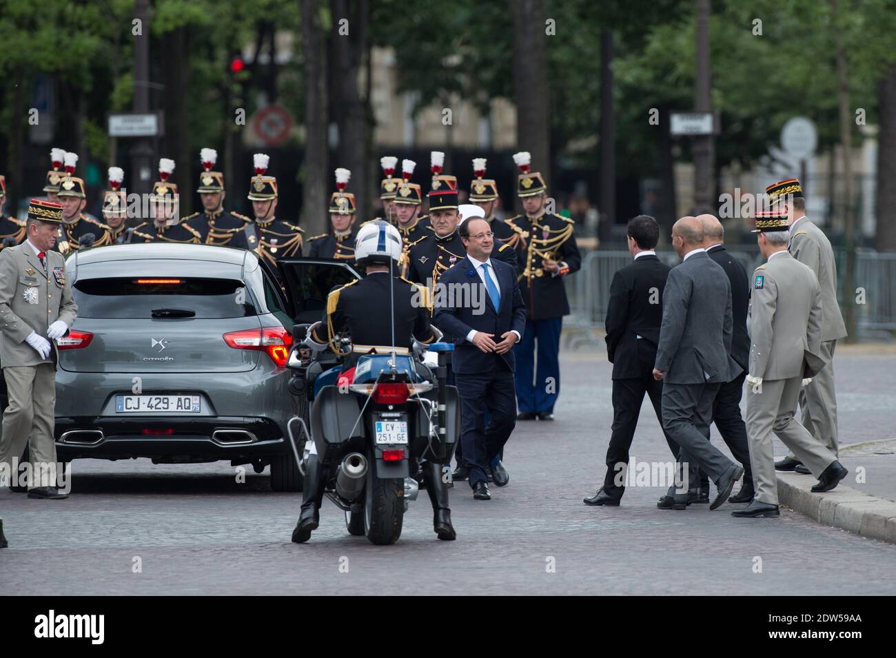 French President Francois Hollande arrives in his Citroen DS5 at a ...