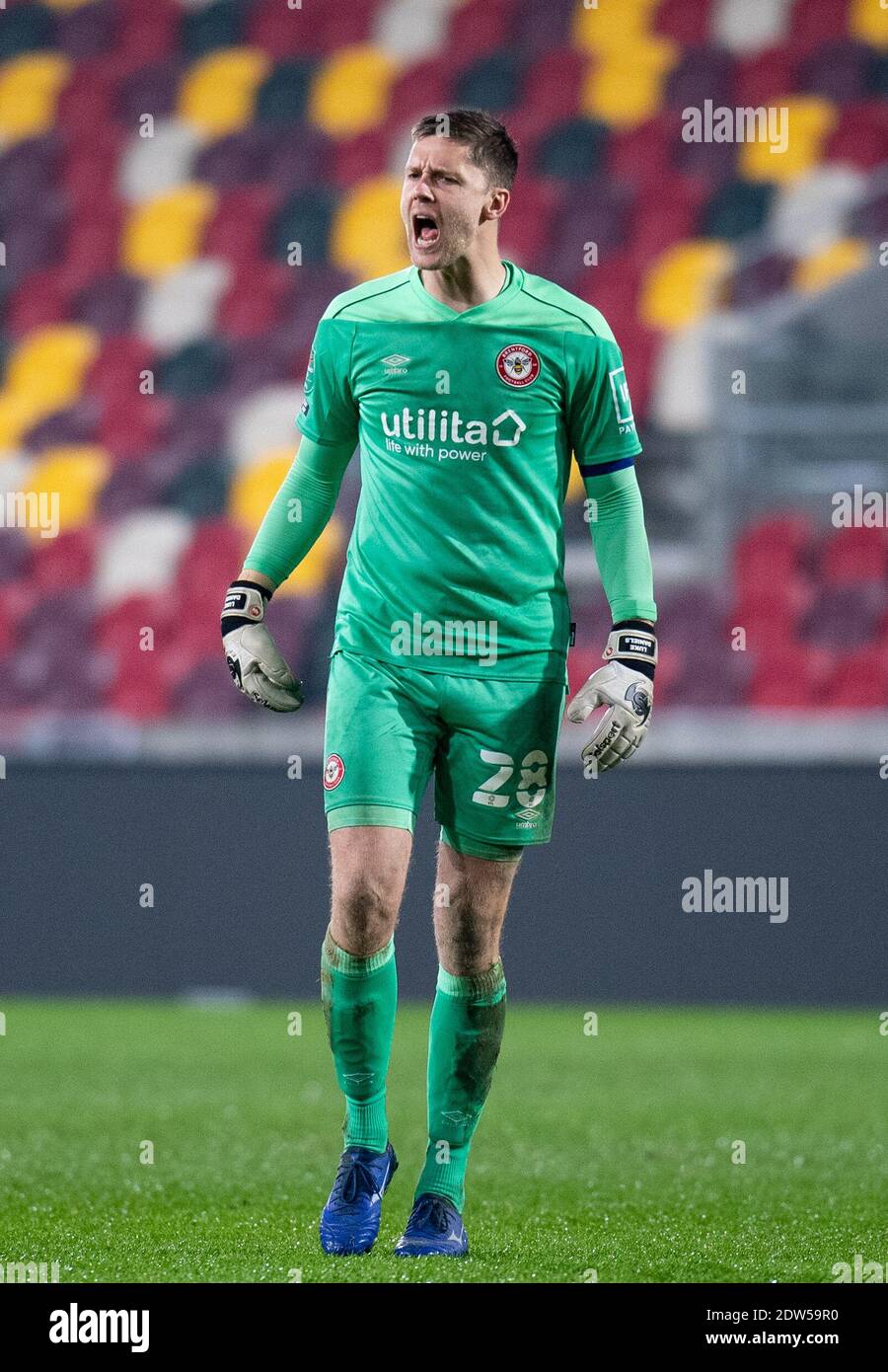 Brentford goalkeeper luke daniels hi-res stock photography and images ...