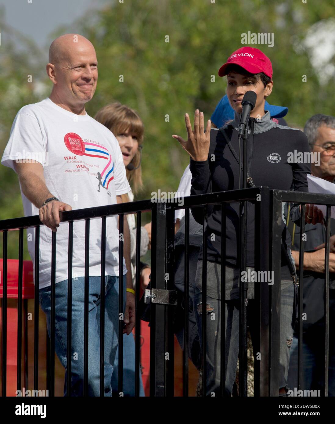 Bruce Willis and Halle Berry attend the 21st Annual EIF Revlon Run Walk ...