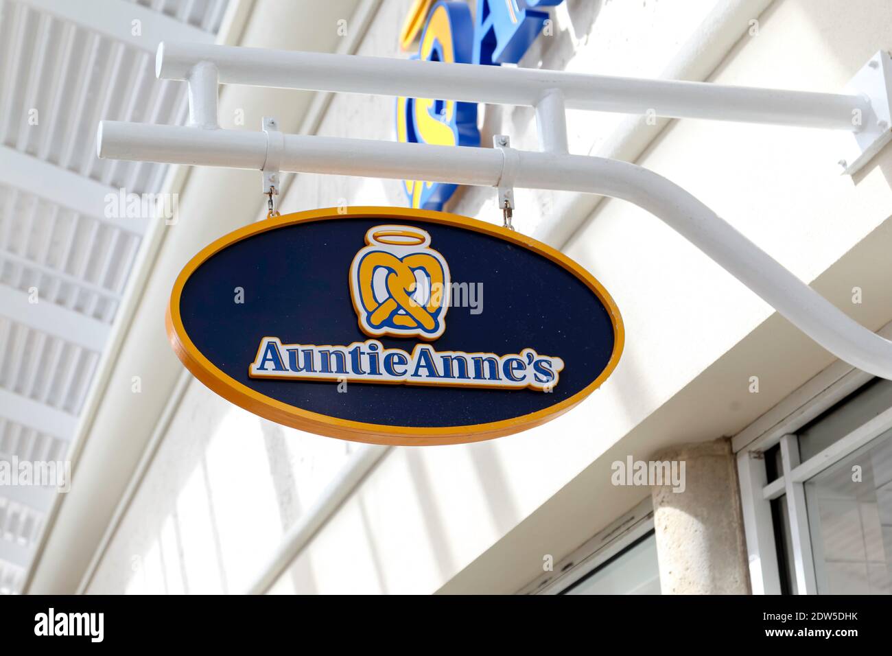 Auntie annes sign hi-res stock photography and images - Alamy