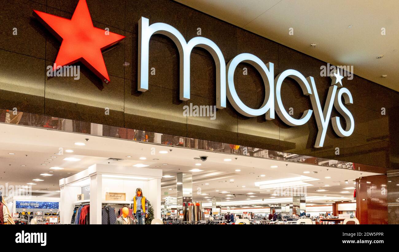 American department store interior hi-res stock photography and images ...