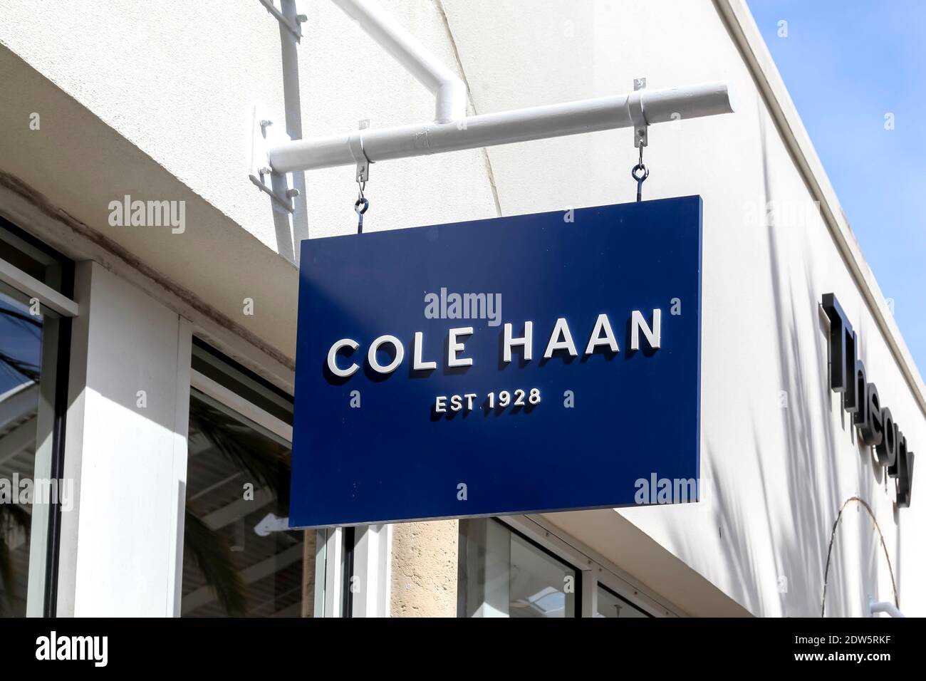 Cole haan logo hi-res stock photography and images - Alamy