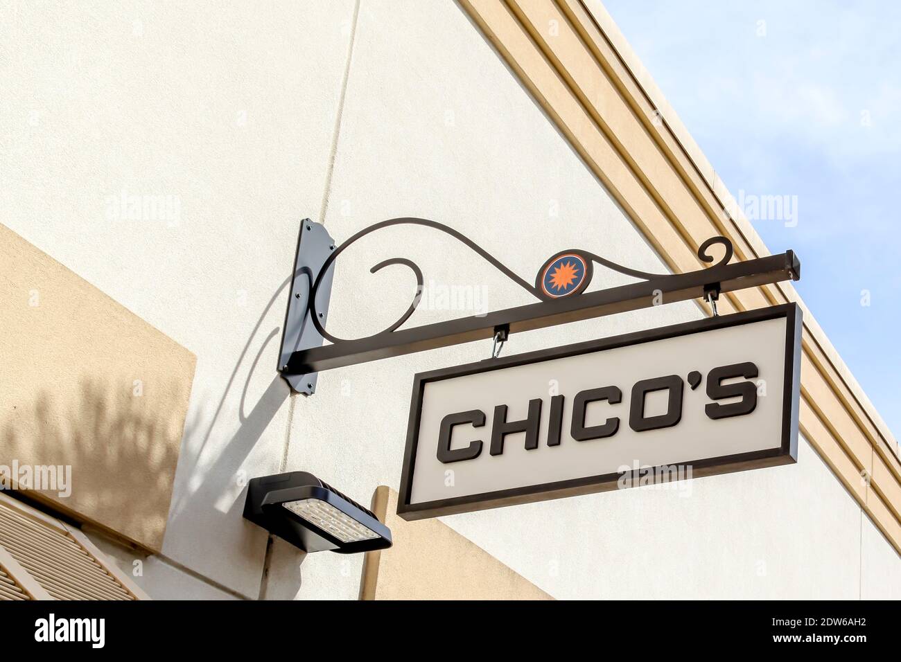 Chico's store hi-res stock photography and images - Alamy