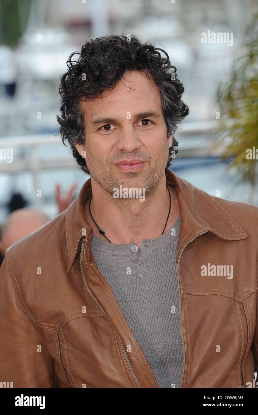 Mark Ruffalo posing at the Palais des Festivals for the photocall of ...