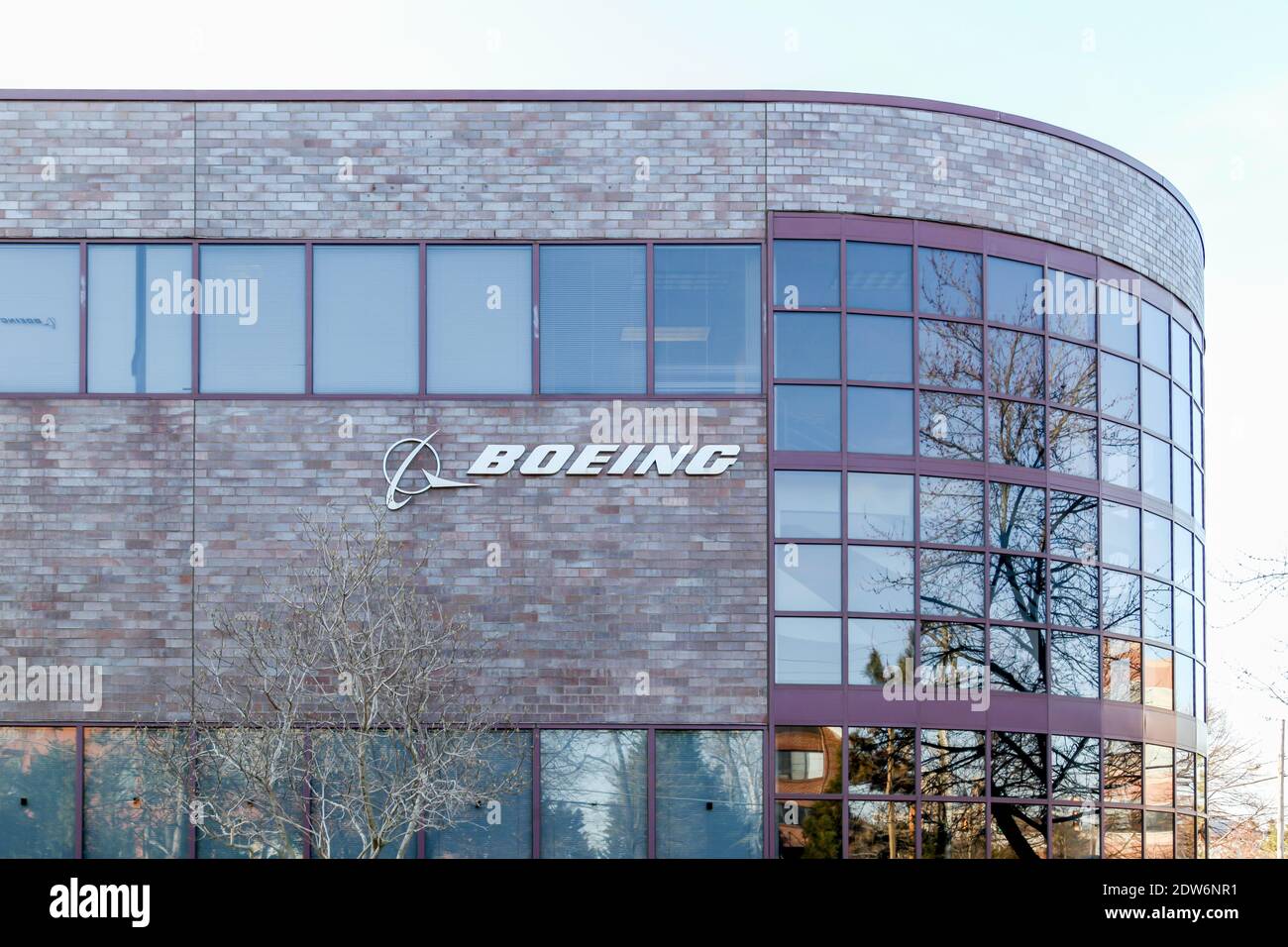Boeing factory sign hi-res stock photography and images - Alamy