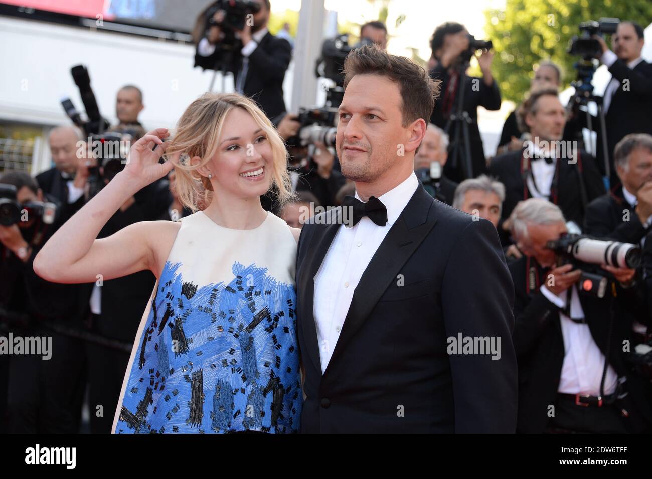 Josh Charles and his wife Sophie Flack arriving at the Palais des ...
