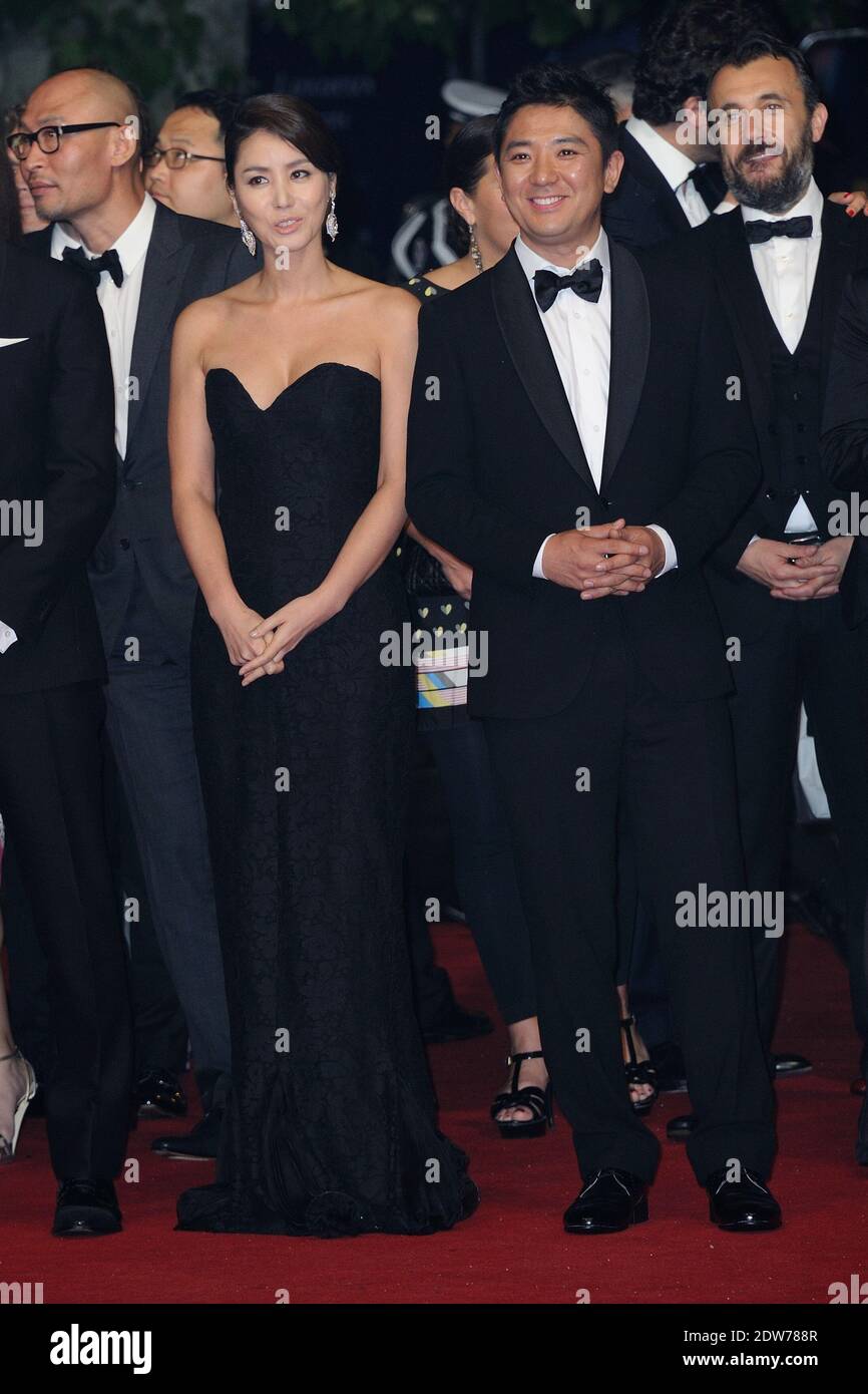Sung-ryoung Kim and Jun-sang Yu arriving at the Palais des Festivals ...