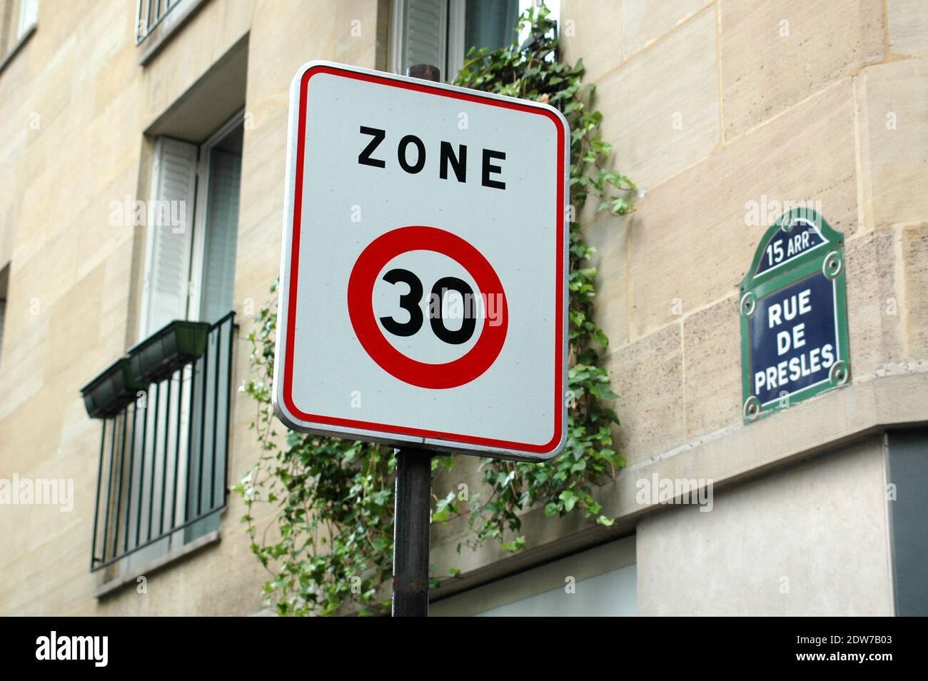 Illustration of the speed limit road sign to 30Km/h in Paris, France on ...