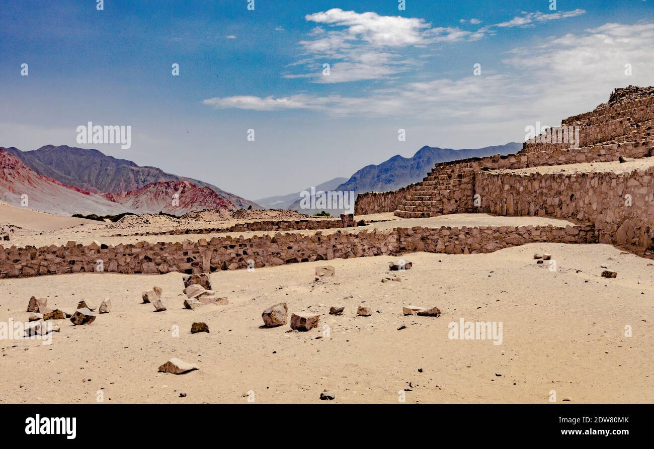 Caral pyramid hi-res stock photography and images - Alamy