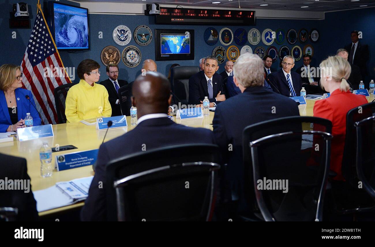 Fema headquarters meeting hi-res stock photography and images - Alamy