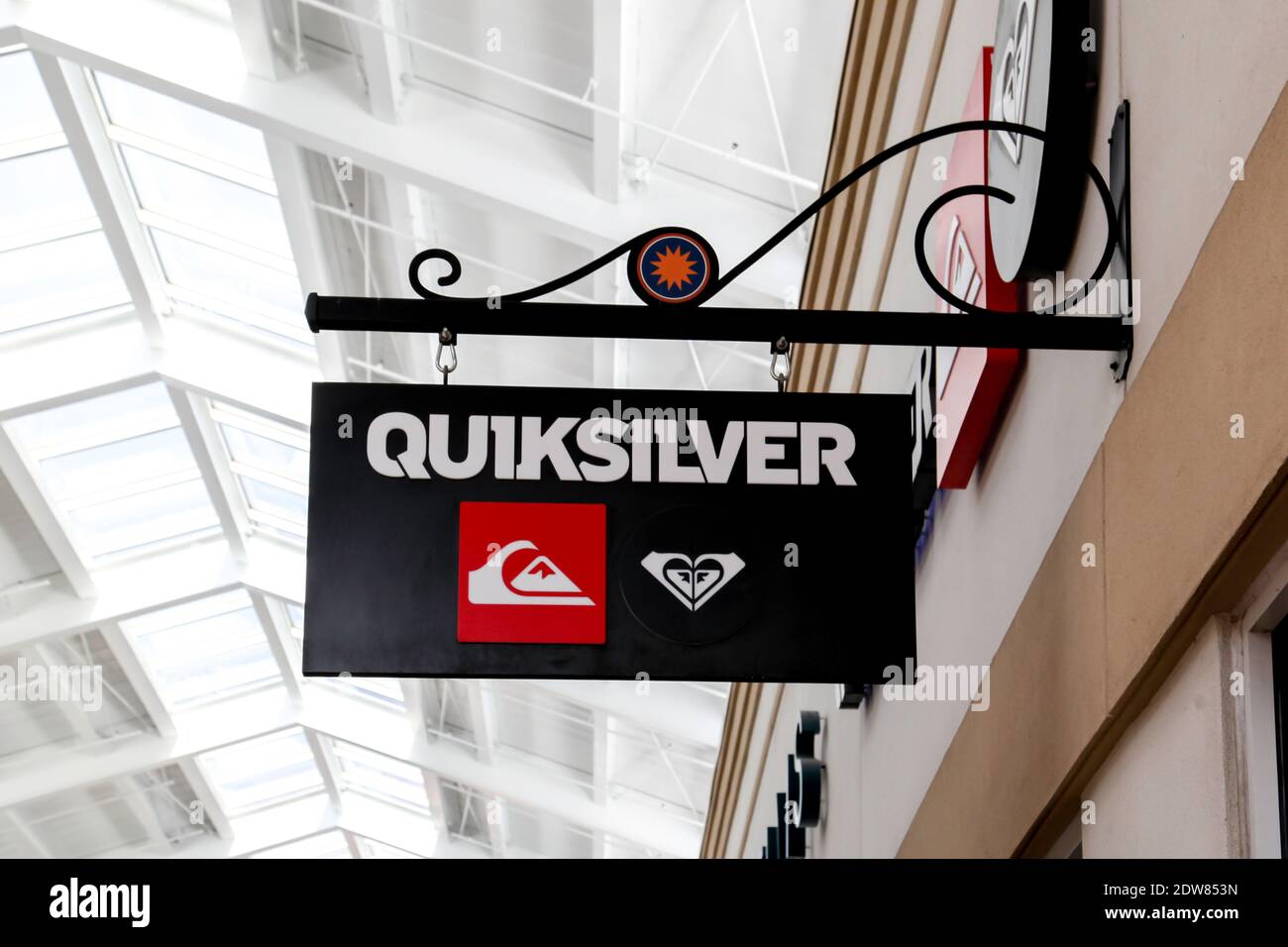 Quiksilver hi-res stock photography and images - Alamy