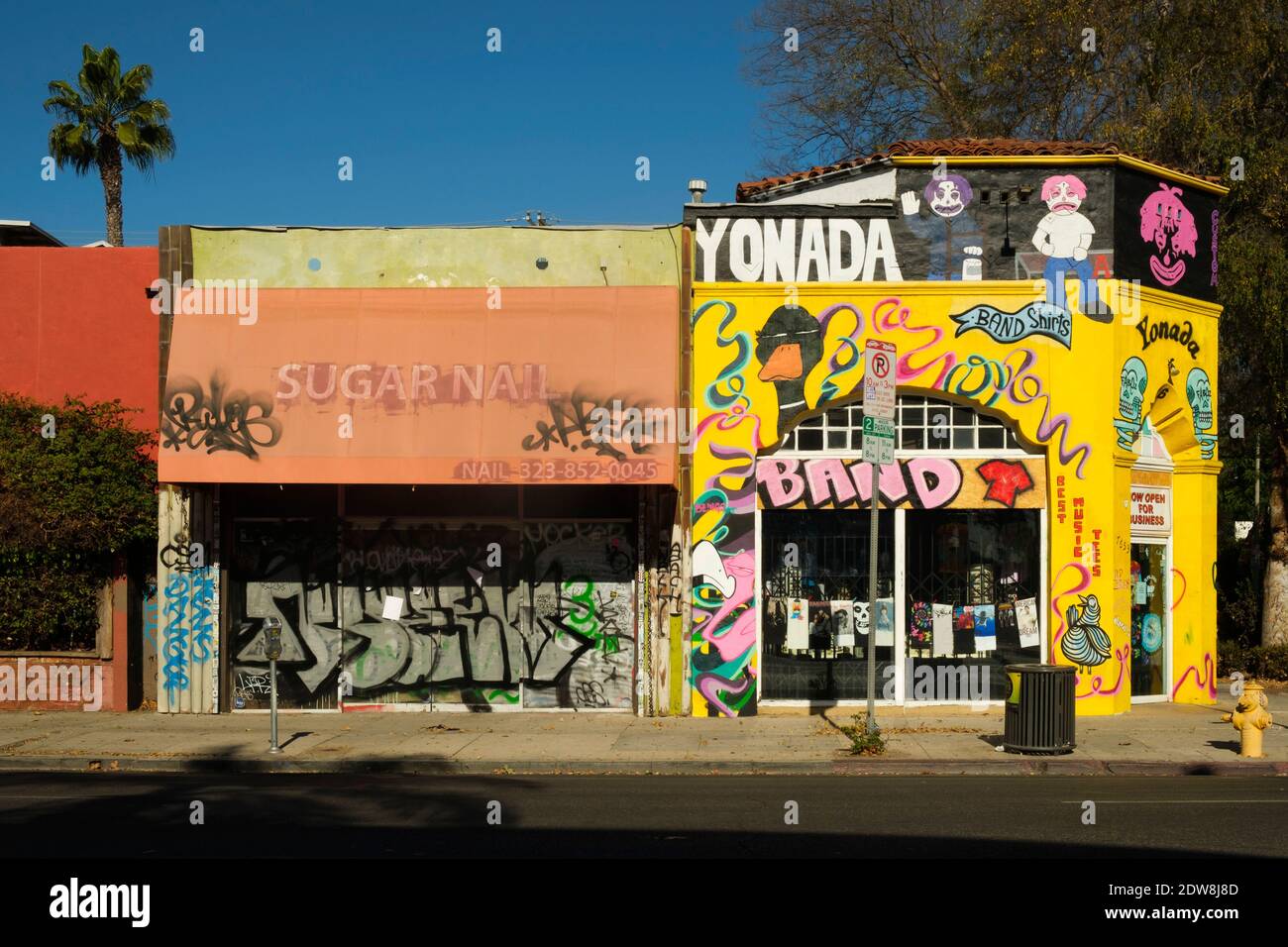 Small business closed for Coronavirus lockdown, Melrose Avenue, Los ...