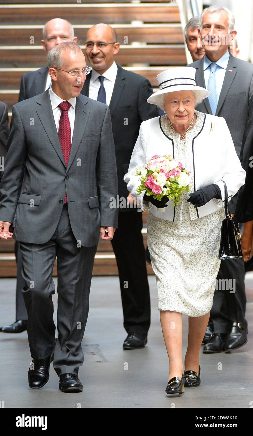 Queen Elizabeth II arrives at Gare du Nord railway station in Paris ...