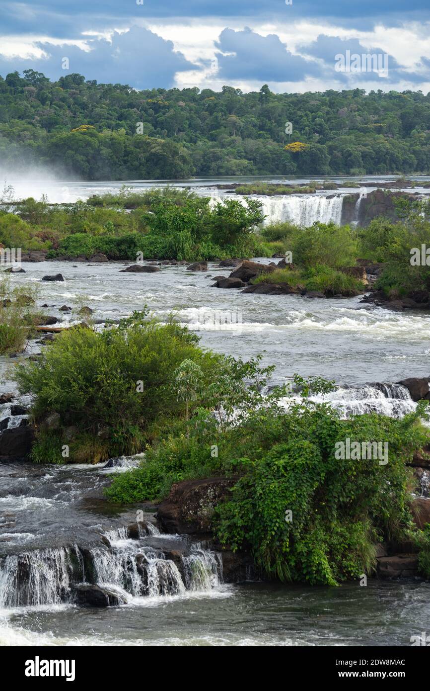 One of the biggest waterfalls of the world, Foz do Iguaçu (Iguazu Falls ...