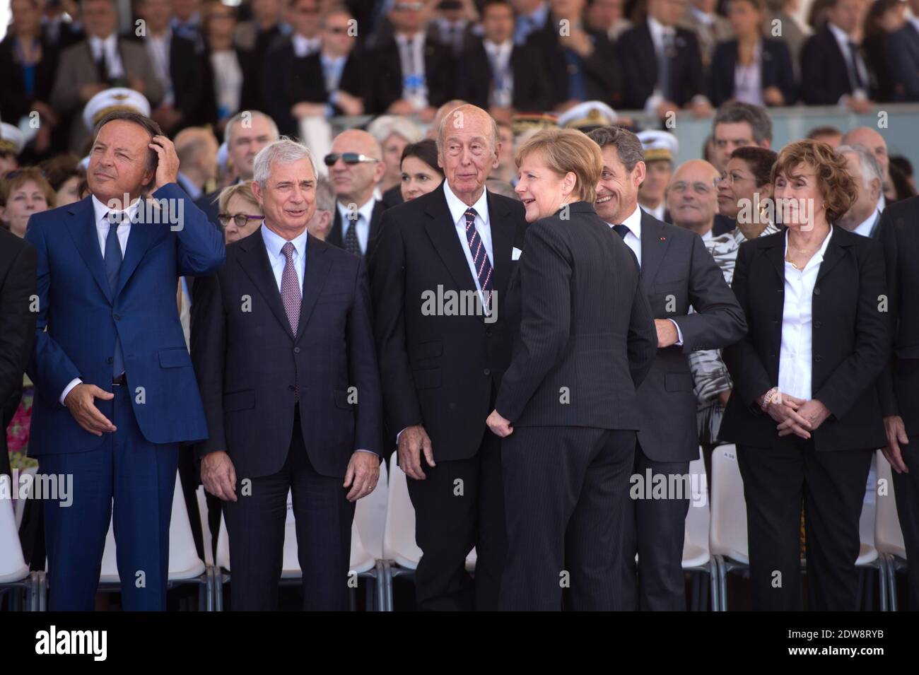 Former French presidents Valery Giscard d'Estaing and Nicolas Sarkozy ...