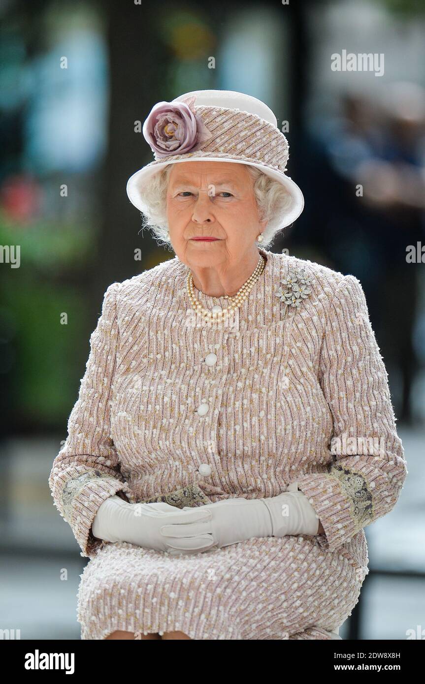 Queen Elizabeth II visits Paris Flower Market on June 7, 2014 in Paris ...