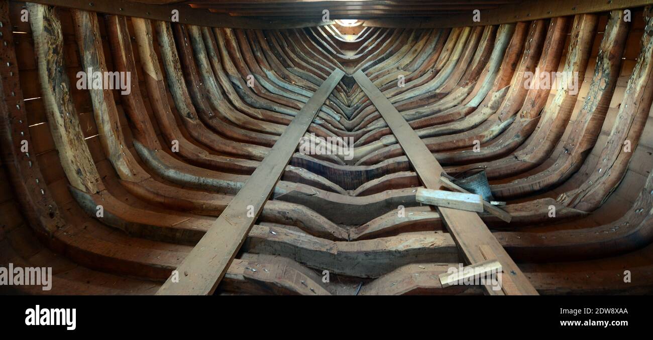 The dhow shipyard in Sur, Oman Stock Photo - Alamy