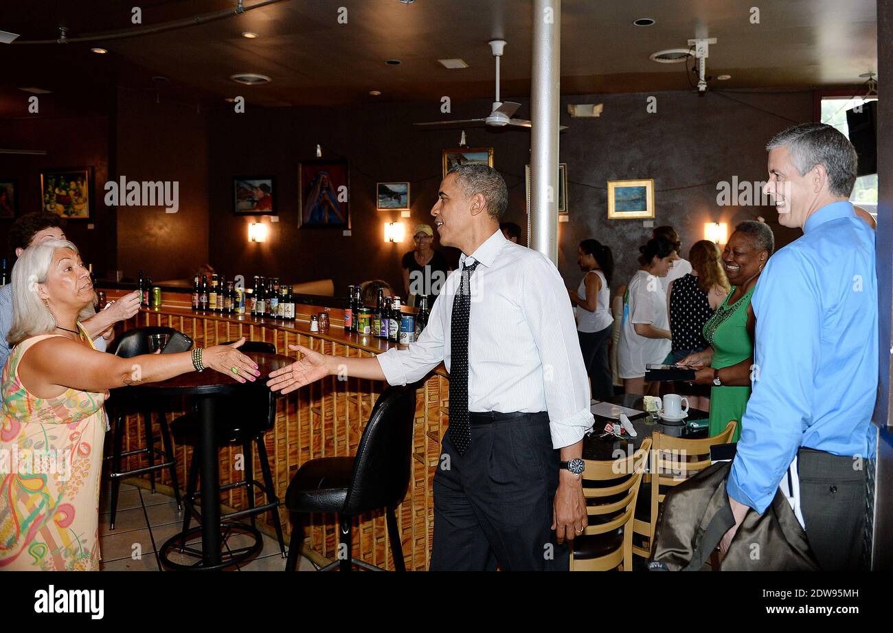 President Barack Obama and Secretary Duncan have lunch at FireFlies ...