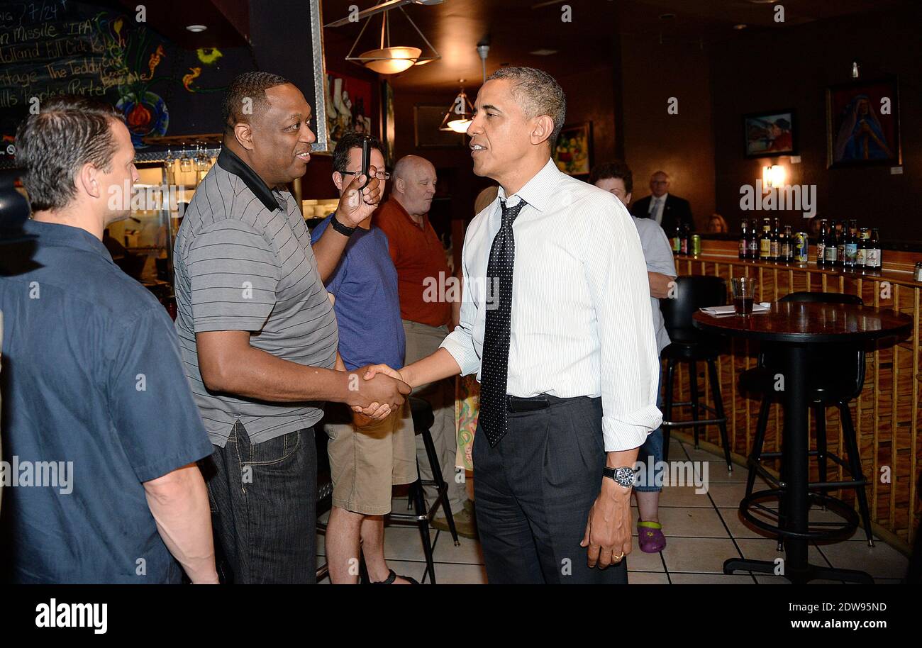 President Barack Obama and Secretary Duncan have lunch at FireFlies ...