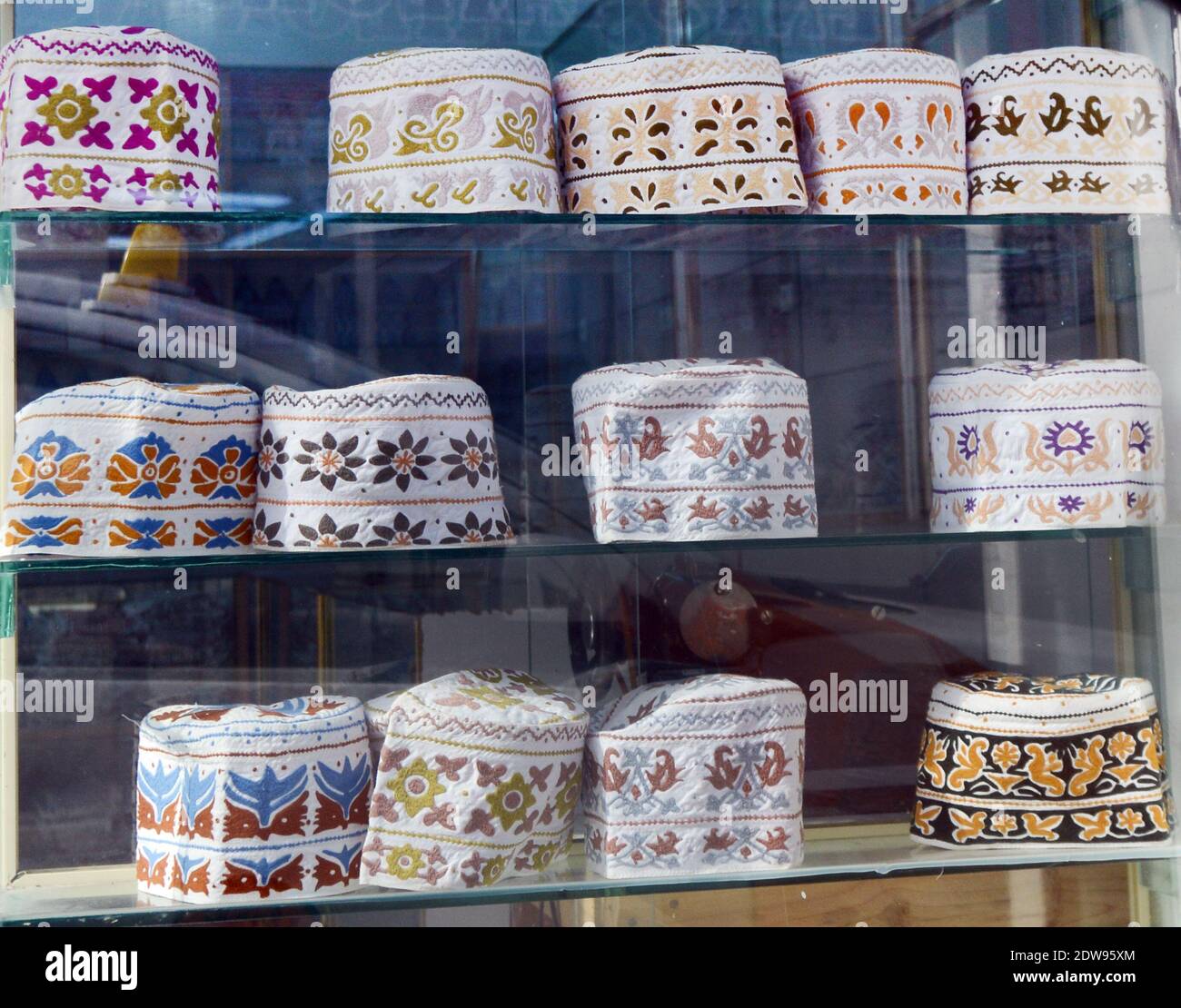 A traditional Omani hat ( Kuma ) shop in Sur, Oman Stock Photo - Alamy